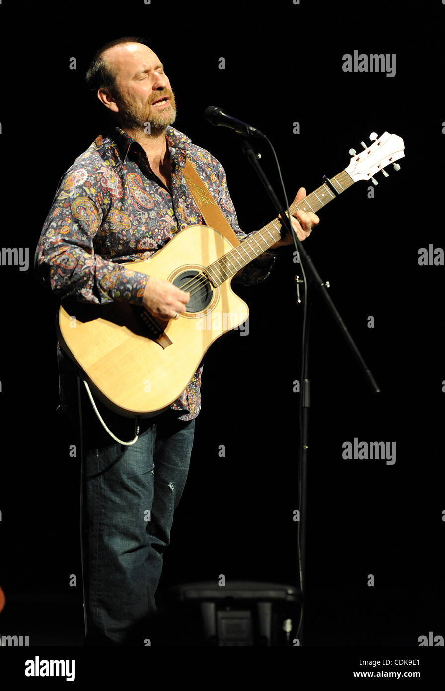 Colin hay tour hi-res stock photography and images - Alamy