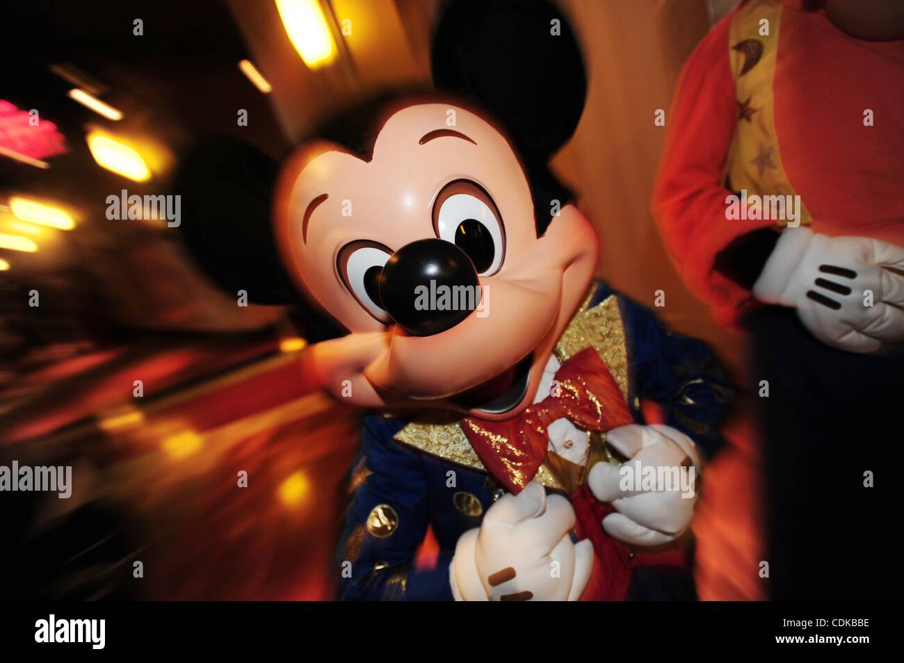 Mar. 15, 2011 - Manhattan, New York, U.S. - Mickey Mouse, Goofy and ...