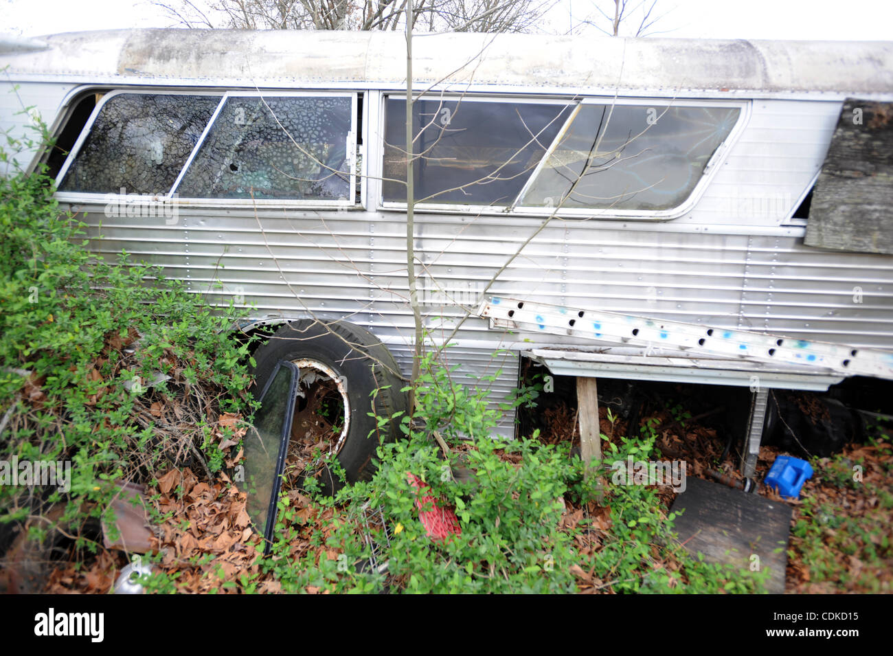 Retired buses hi-res stock photography and images - Alamy