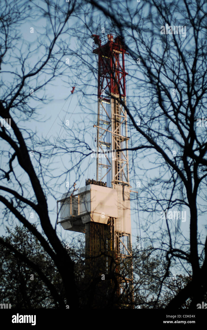 Mar. 17, 2011 - Weatherford, Texas, USA - 3/17/2011. A drill rig rises ...