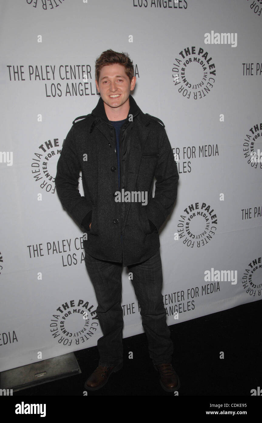 Lucas Neff Girlfriend 2022