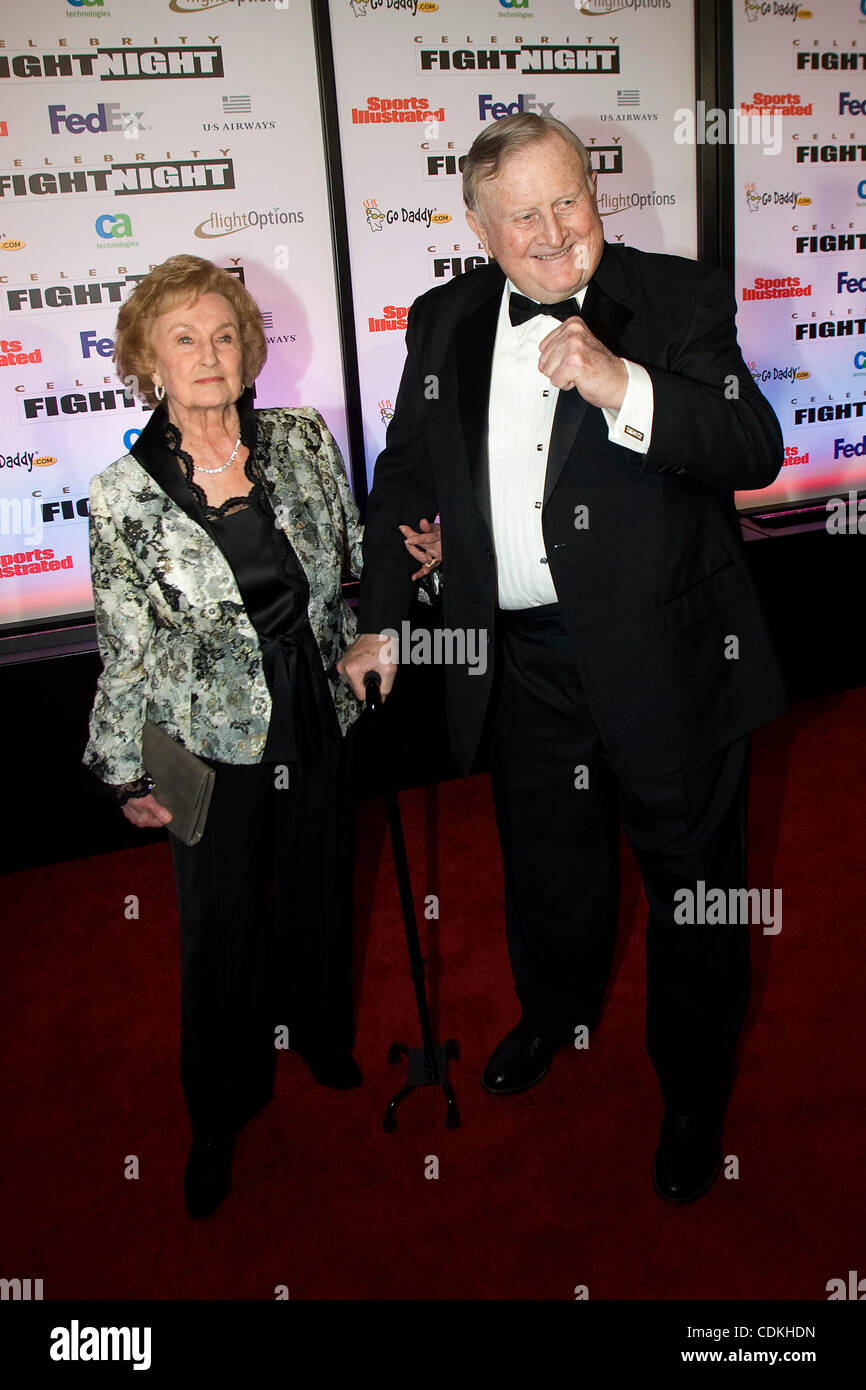 Mar. 19, 2011 - Phoenix, Arizona, U.S - Red McCombs walks the red ...