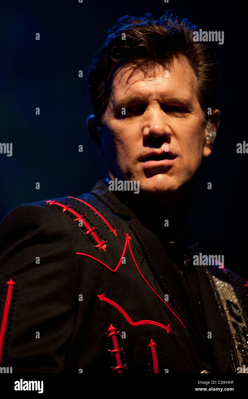 CHRIS ISAAK performing live at Trak Lounge Bar Melbourne Australia ...