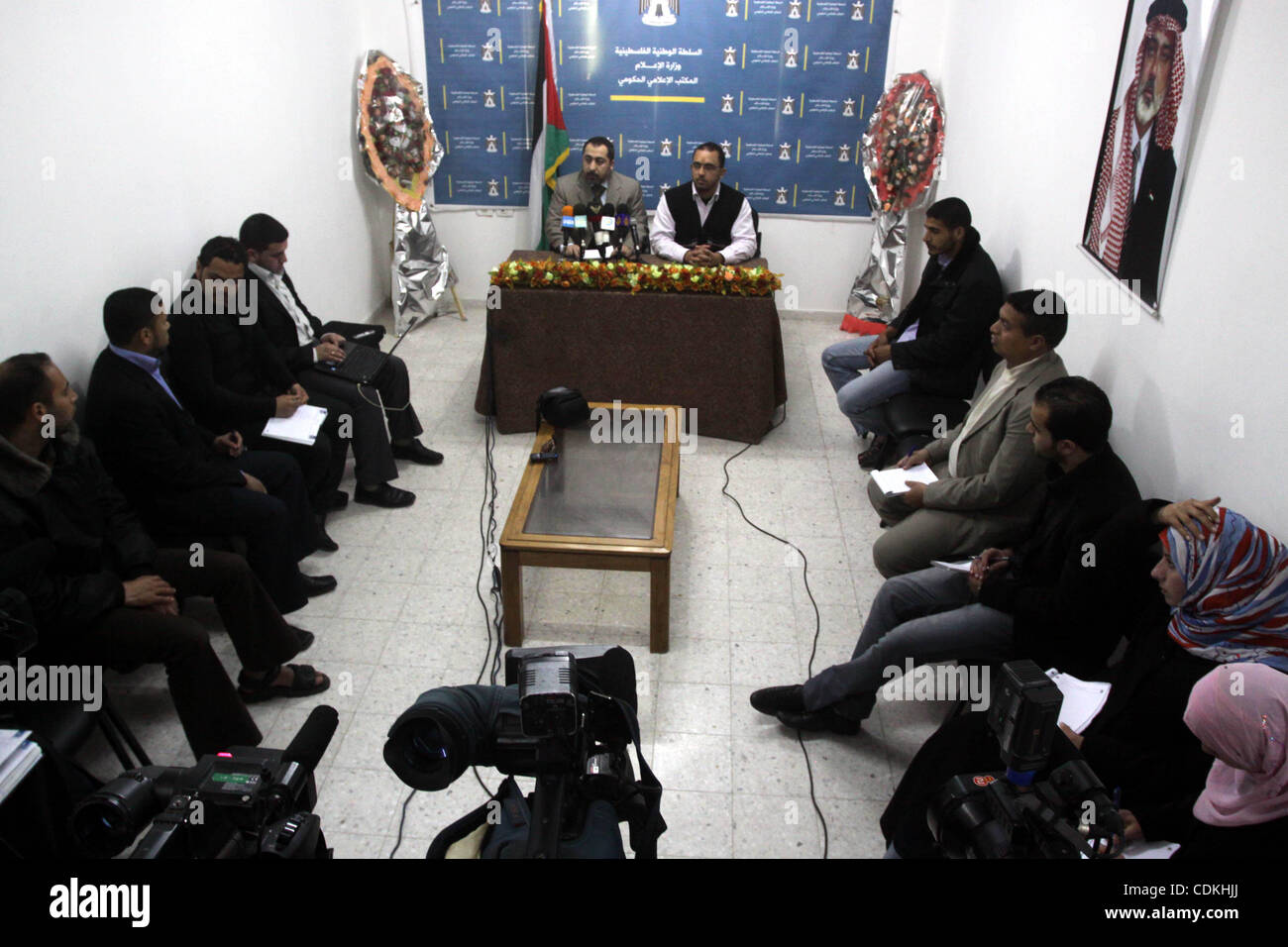 Latest political developments hi-res stock photography and images - Alamy