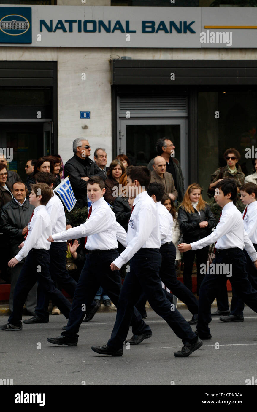 School students parade greece hi-res stock photography and images - Alamy