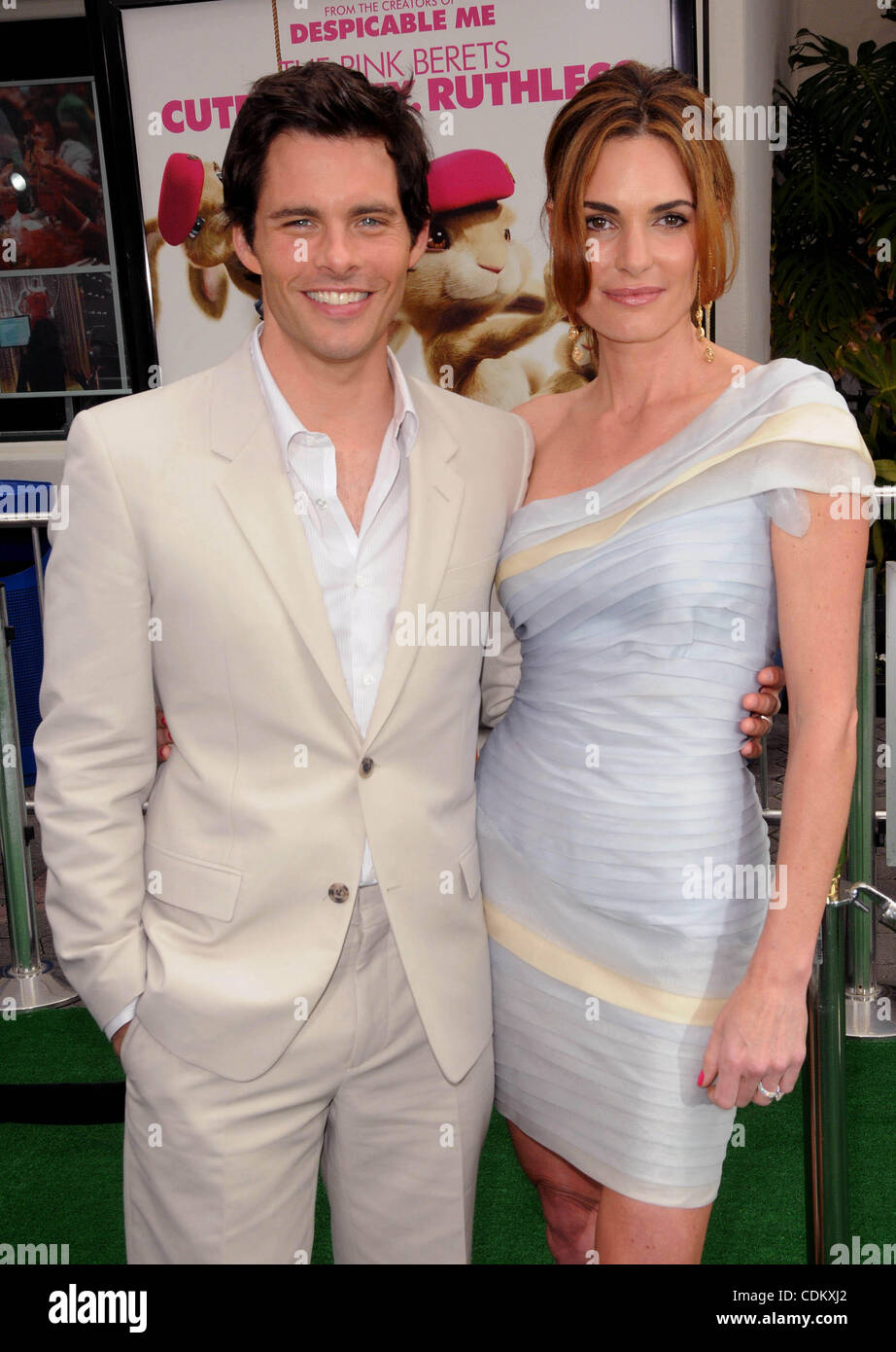 Mar. 27, 2011 - Los Angeles, California, U.S. - James Marsden, Lisa ...