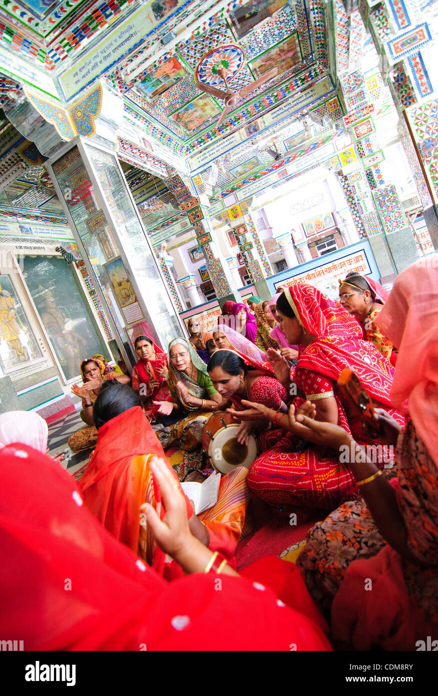 Apr 02, 2011 - Merta City, Rajasthan, India - Hindu women sing in ...