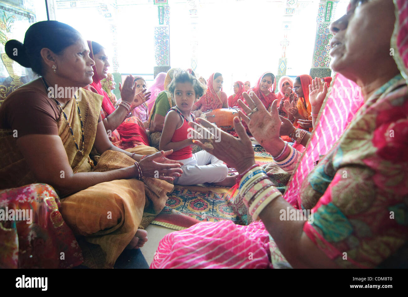 Apr 02, 2011 - Merta City, Rajasthan, India - Hindu women sing in ...