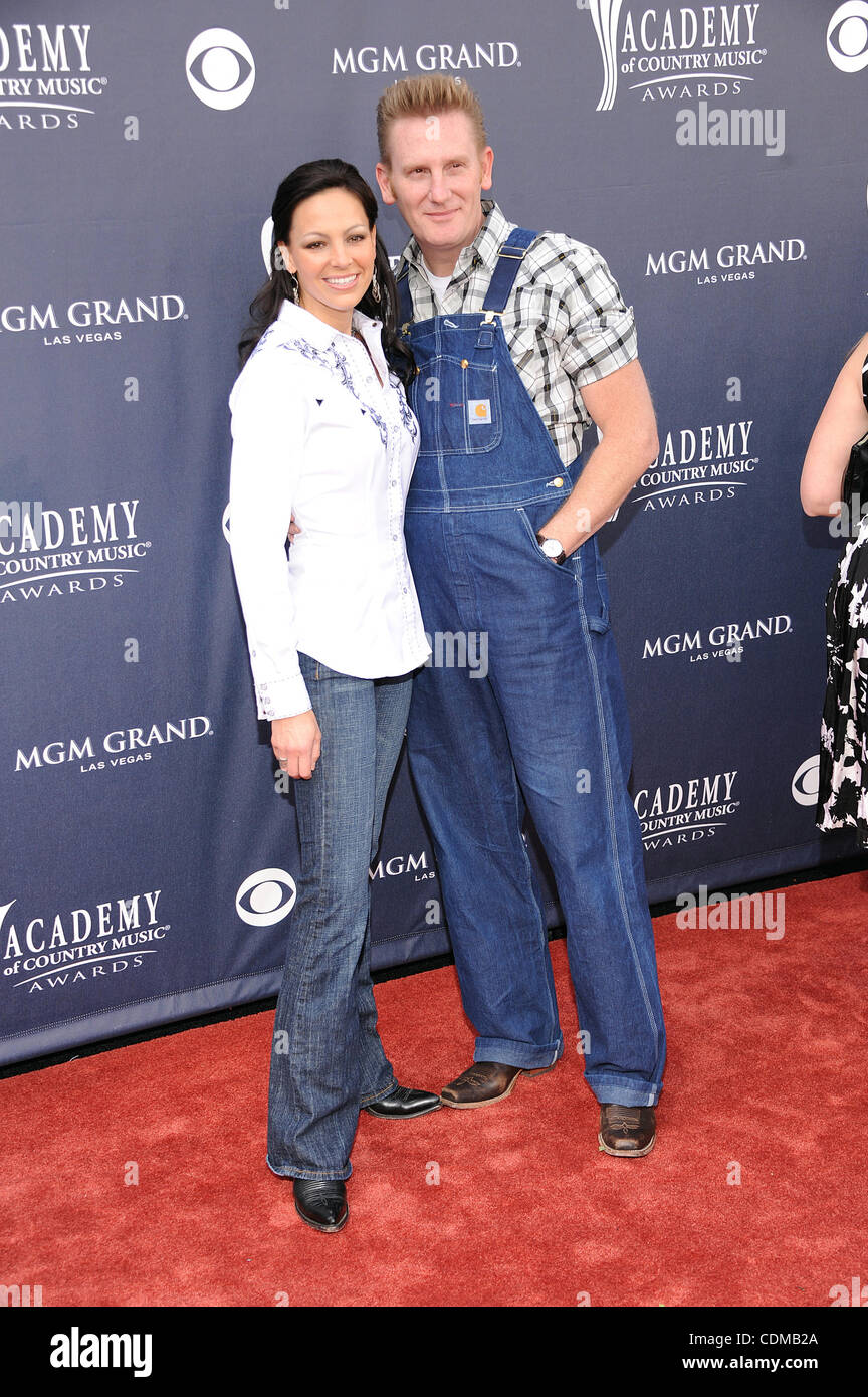 Apr. 3, 2011 - Las Vegas, Nevada; USA - Singer JOEY and RORY arrives on ...