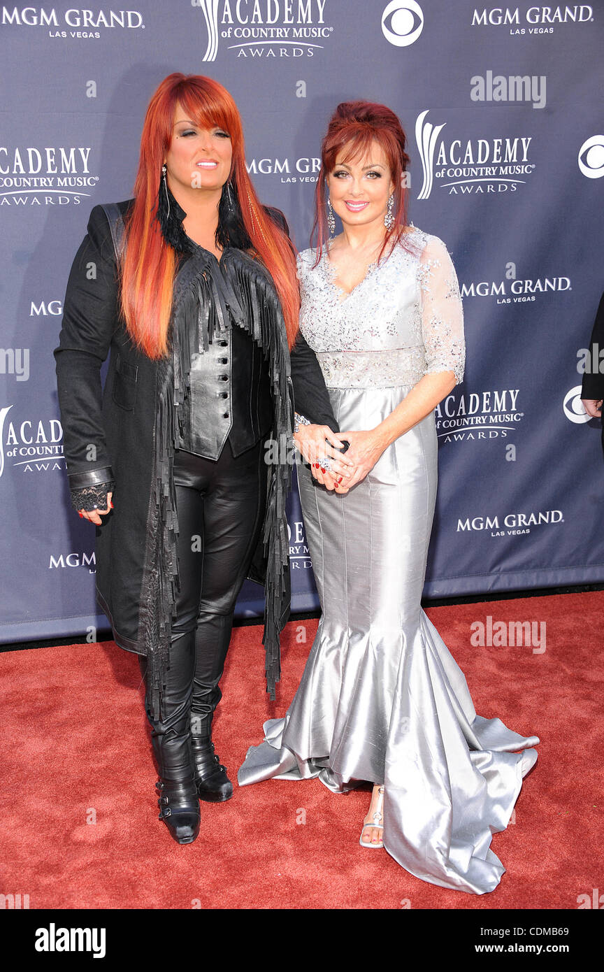 Apr. 3, 2011 - Las Vegas, Nevada; USA - Singer WYNONNA JUDD and NAOMI ...