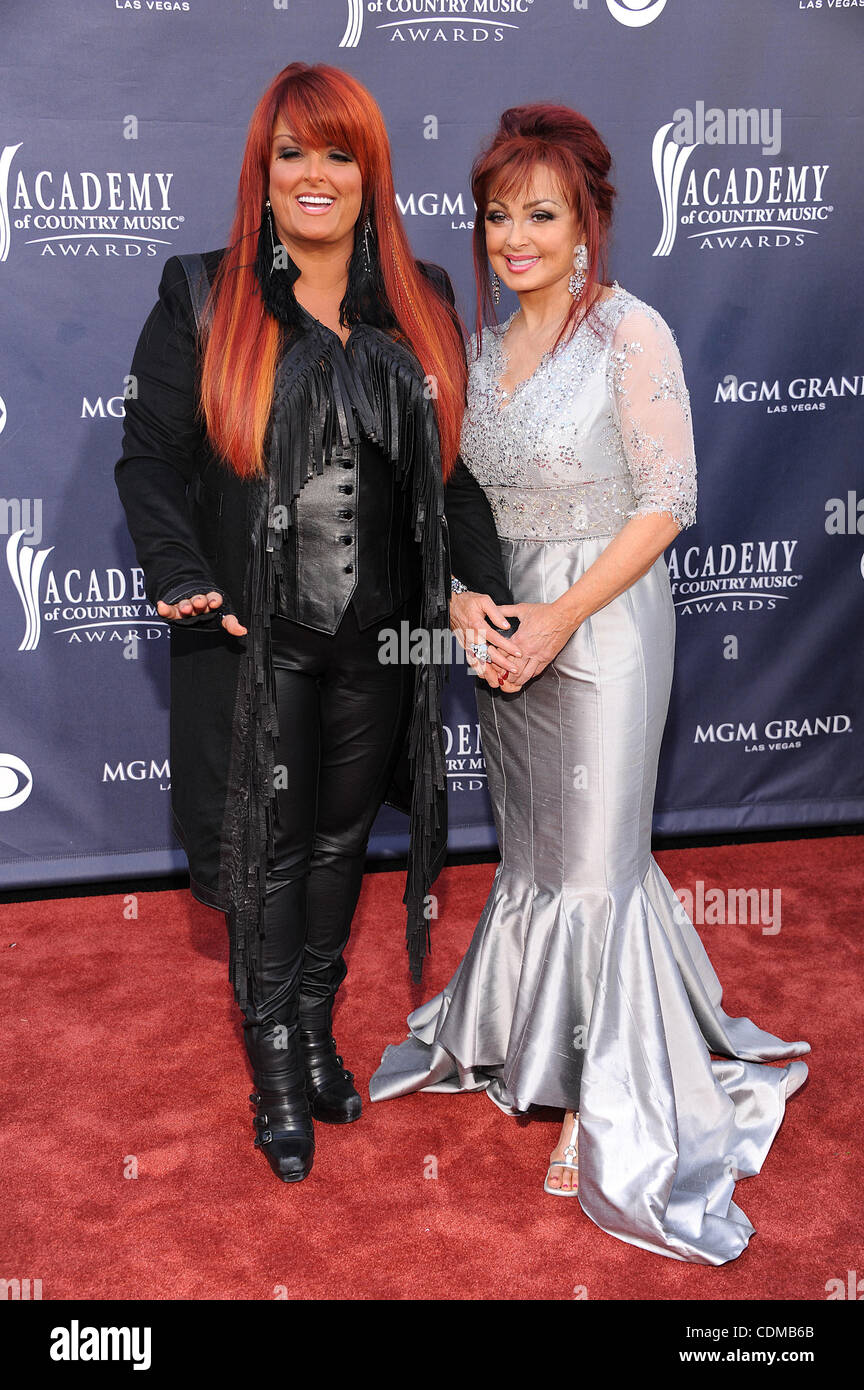 Apr. 3, 2011 - Las Vegas, Nevada; USA - Singer WYNONNA JUDD and NAOMI ...