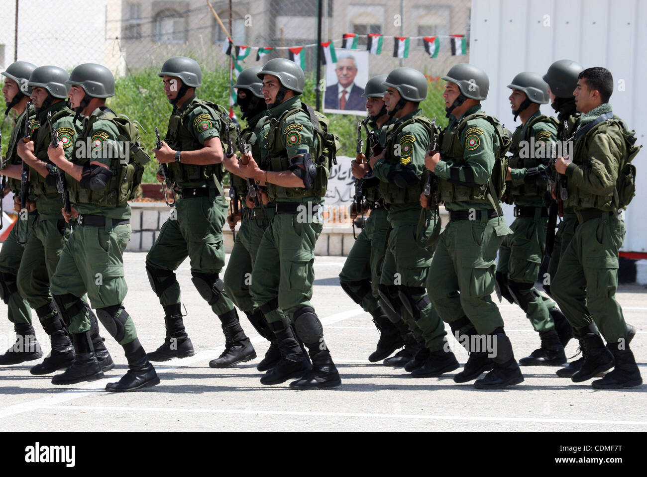 Palestinian police officers loyal to Palestinian President Mahmoud ...