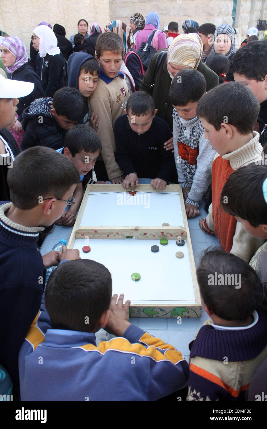 Palestinian children take part in playing festival ( All Together with ...