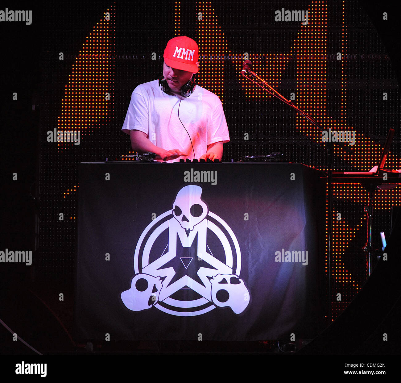 Apr. 8, 2011 - Greensboro, North Carolina; USA - DJ MIX MASTER MIKE of ...