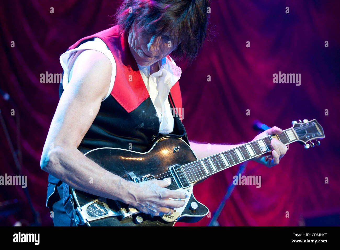 Apr 9, 2011 - San Francisco, California, U.S. - Guitarist JEFF BECK ...