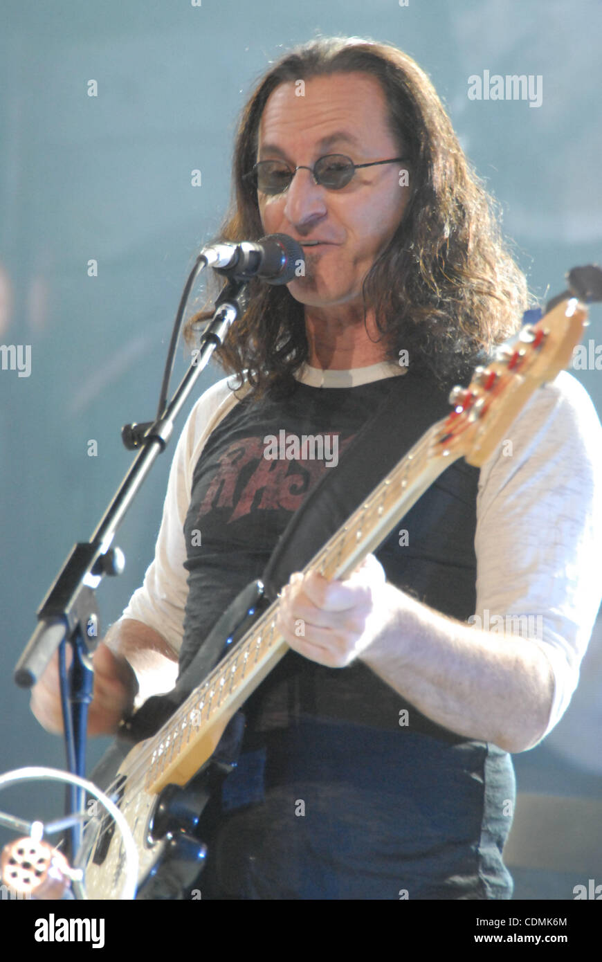 Apr10,2011-New York, New York,USA GEDDY LEE and RUSH performing live in ...