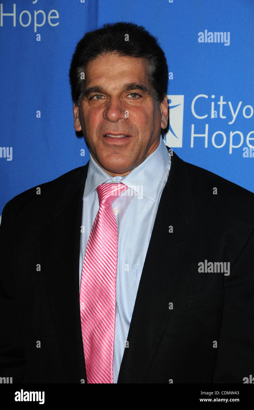 Apr. 14, 2011 - Los Angeles, California, U.S. - Lou Ferrigno Attending ...