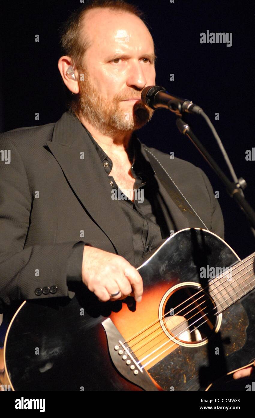 Colin hay hi-res stock photography and images - Alamy