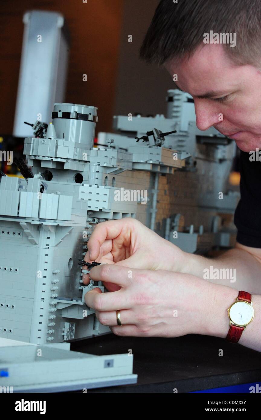 Apr. 15, 2011 - Manhattan, New York, U.S. - Artist ED DIMENT of ...