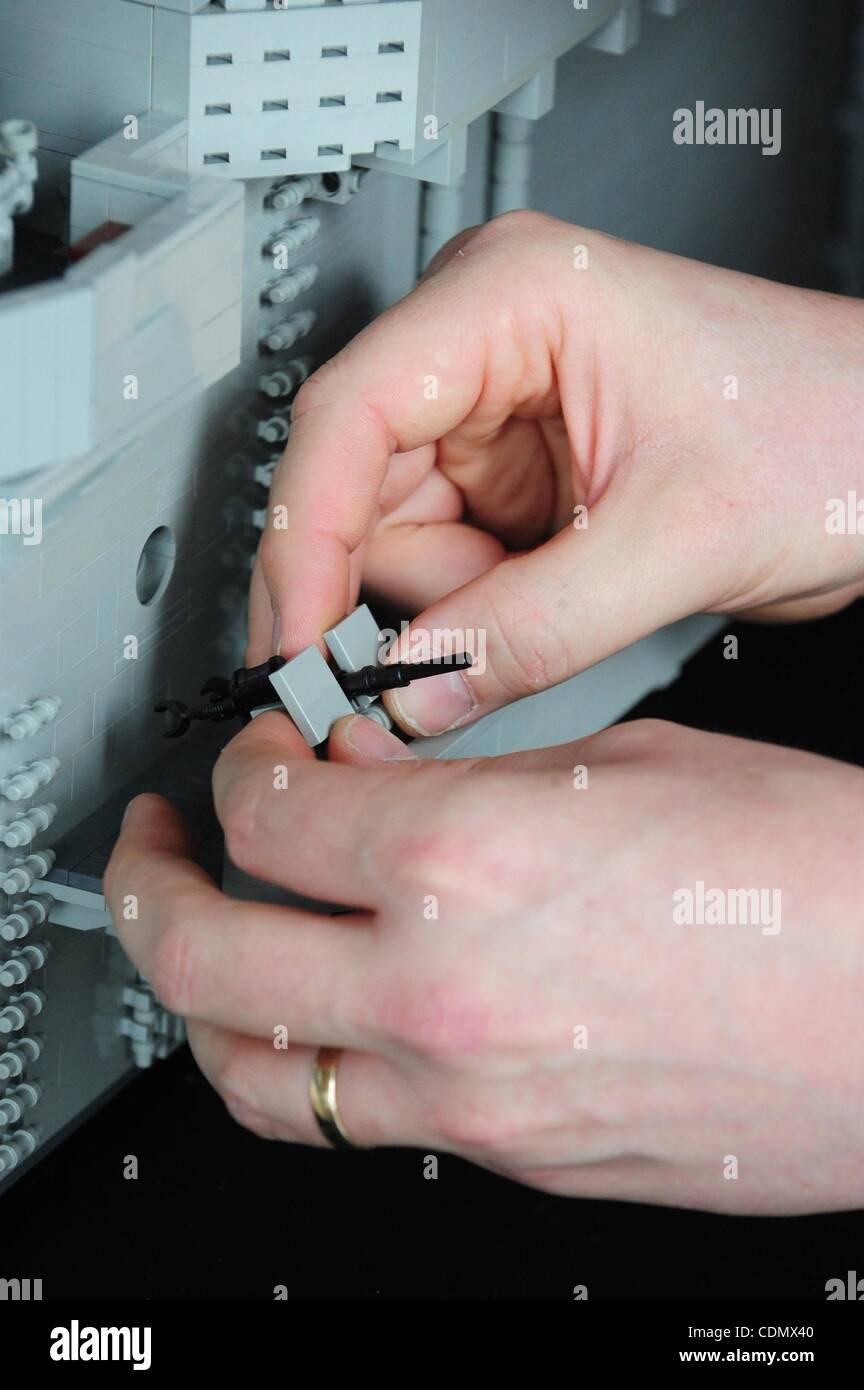 Apr. 15, 2011 - Manhattan, New York, U.S. - Artist ED DIMENT of ...