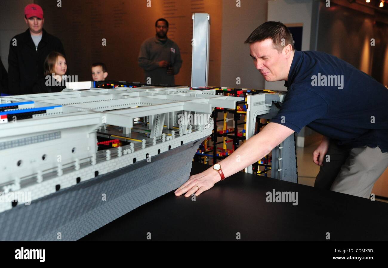 Apr. 15, 2011 - Manhattan, New York, U.S. - Artist ED DIMENT of ...