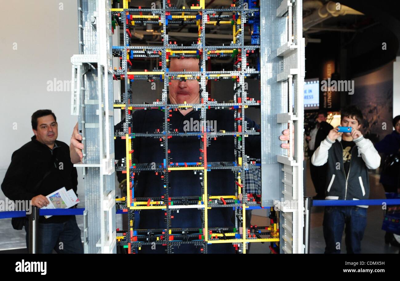 Apr. 15, 2011 - Manhattan, New York, U.S. - Artist ED DIMENT of ...