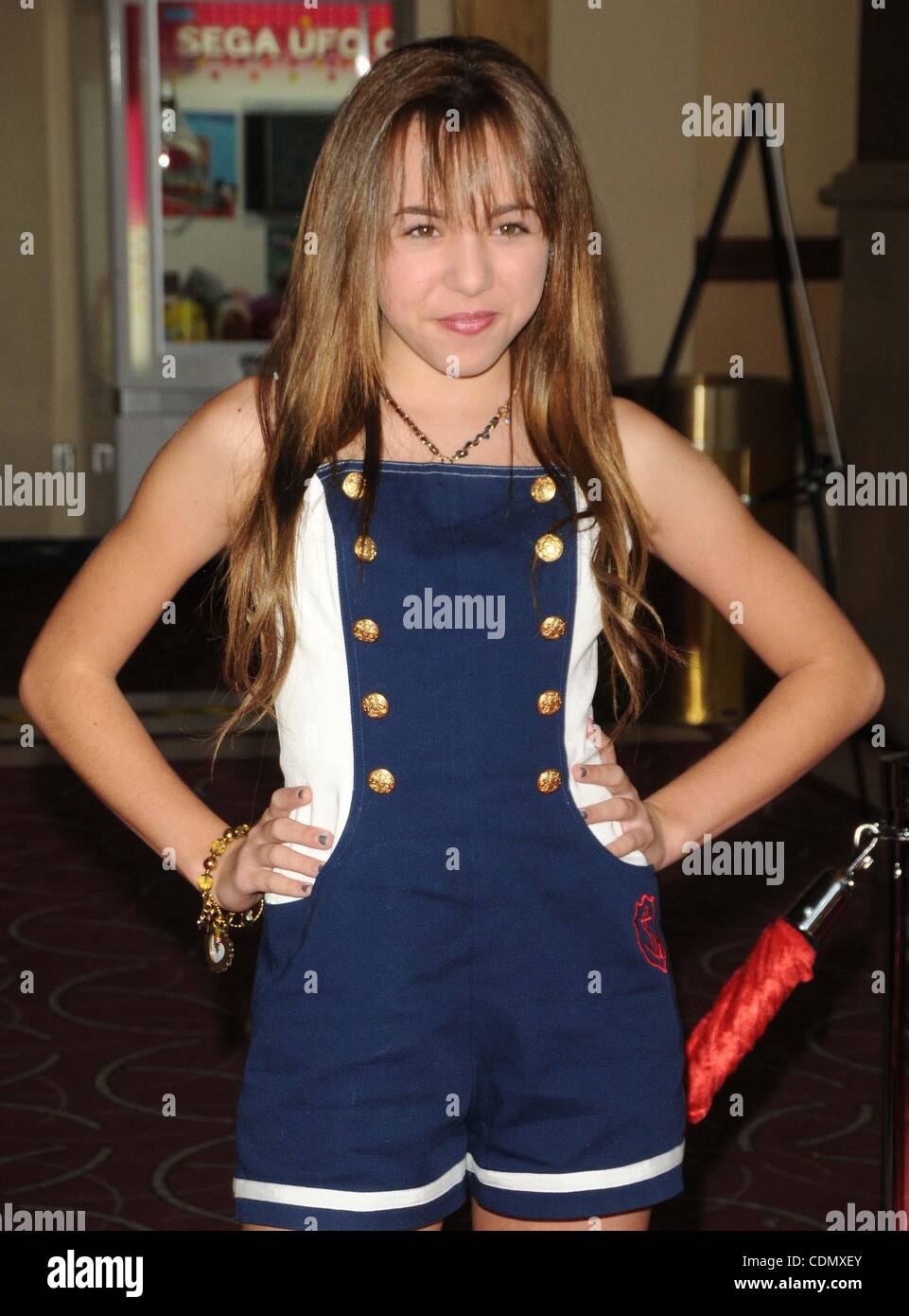 Apr. 15, 2011 - Los Angeles, California, U.S. - Camryn Molnar Attending ...