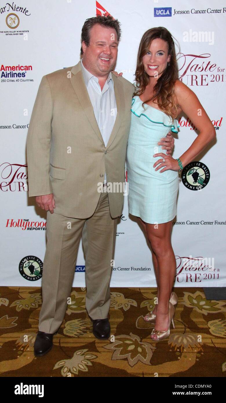 Apr. 15, 2011 - Los Angeles, California, U.S. - Eric Stonestreet and ...