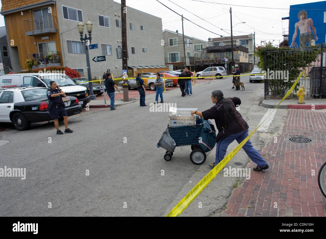 Los angeles crime scene police hi-res stock photography and images - Alamy