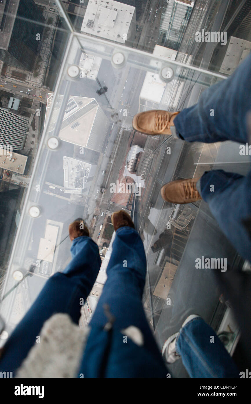 Chicago willis tower the ledge hi-res stock photography and images - Alamy