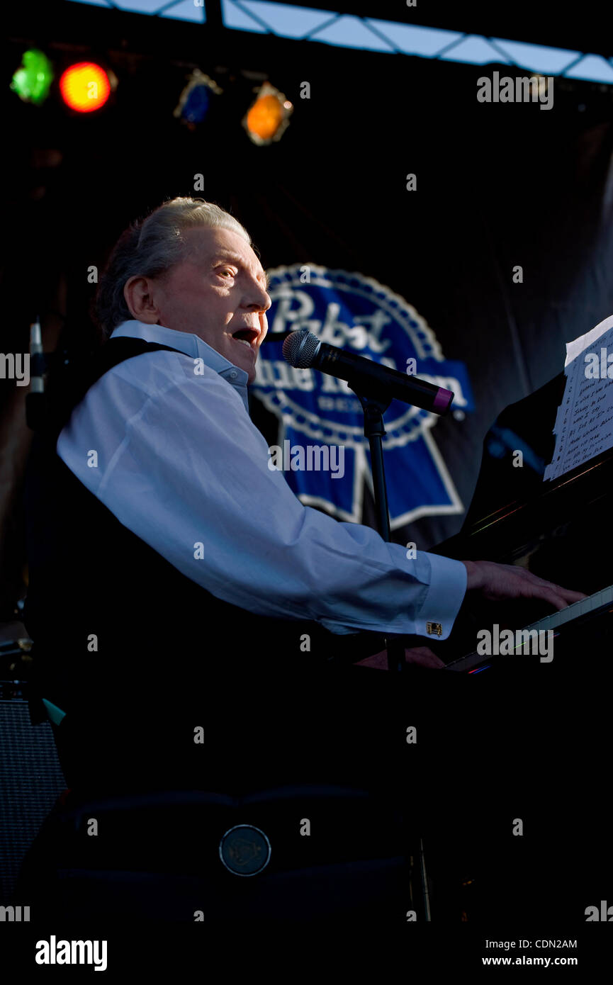 Apr.23, 2011 - Las Vegas, Nevada, USA - JERRY LEE LEWIS performs at ...