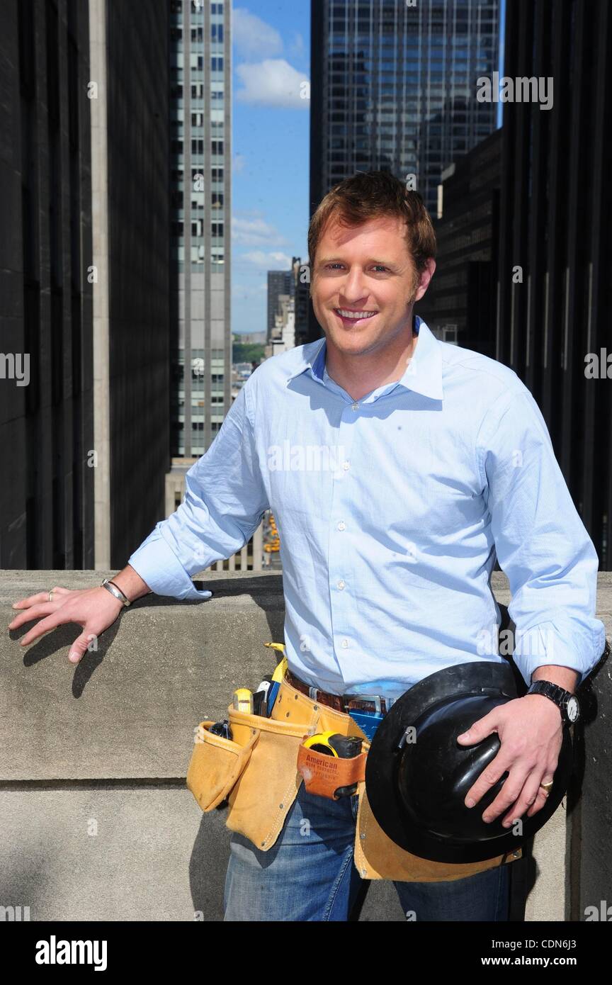 May 5, 2011 - Manhattan, New York, U.S. - GEORGE OLIPHANT, host of the ...