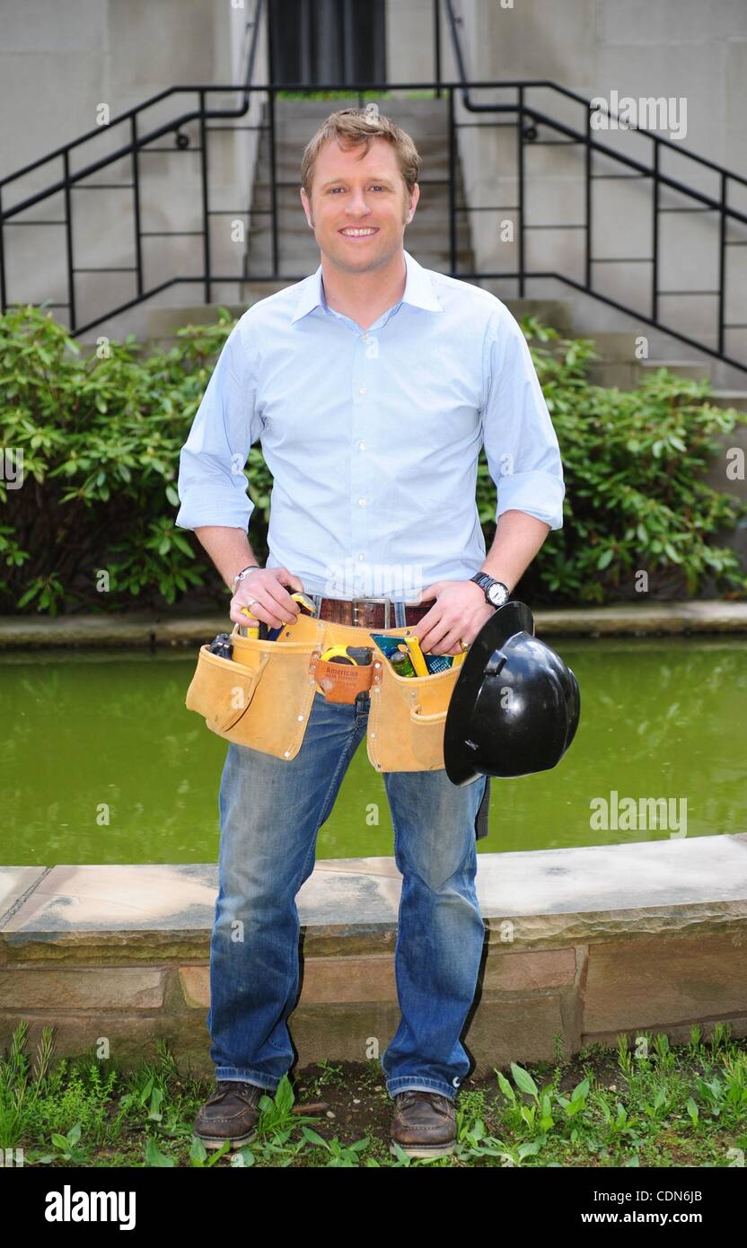 May 5, 2011 - Manhattan, New York, U.S. - GEORGE OLIPHANT, host of the ...