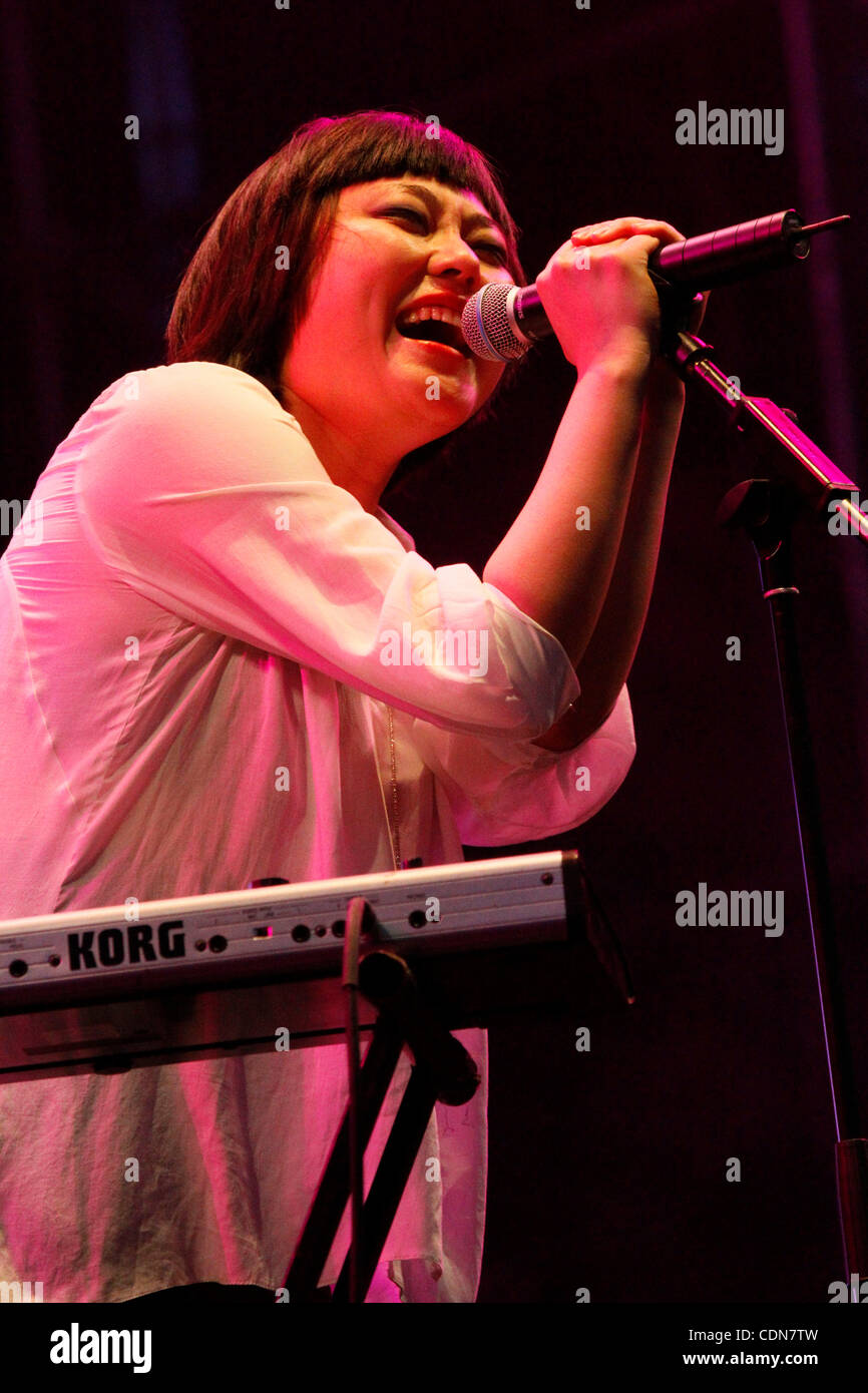 Helen Feng's Instagram, Twitter & Facebook on IDCrawl