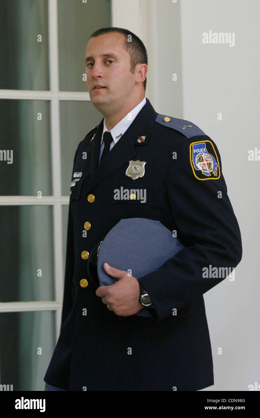 Baltimore county police officer hi-res stock photography and images - Alamy