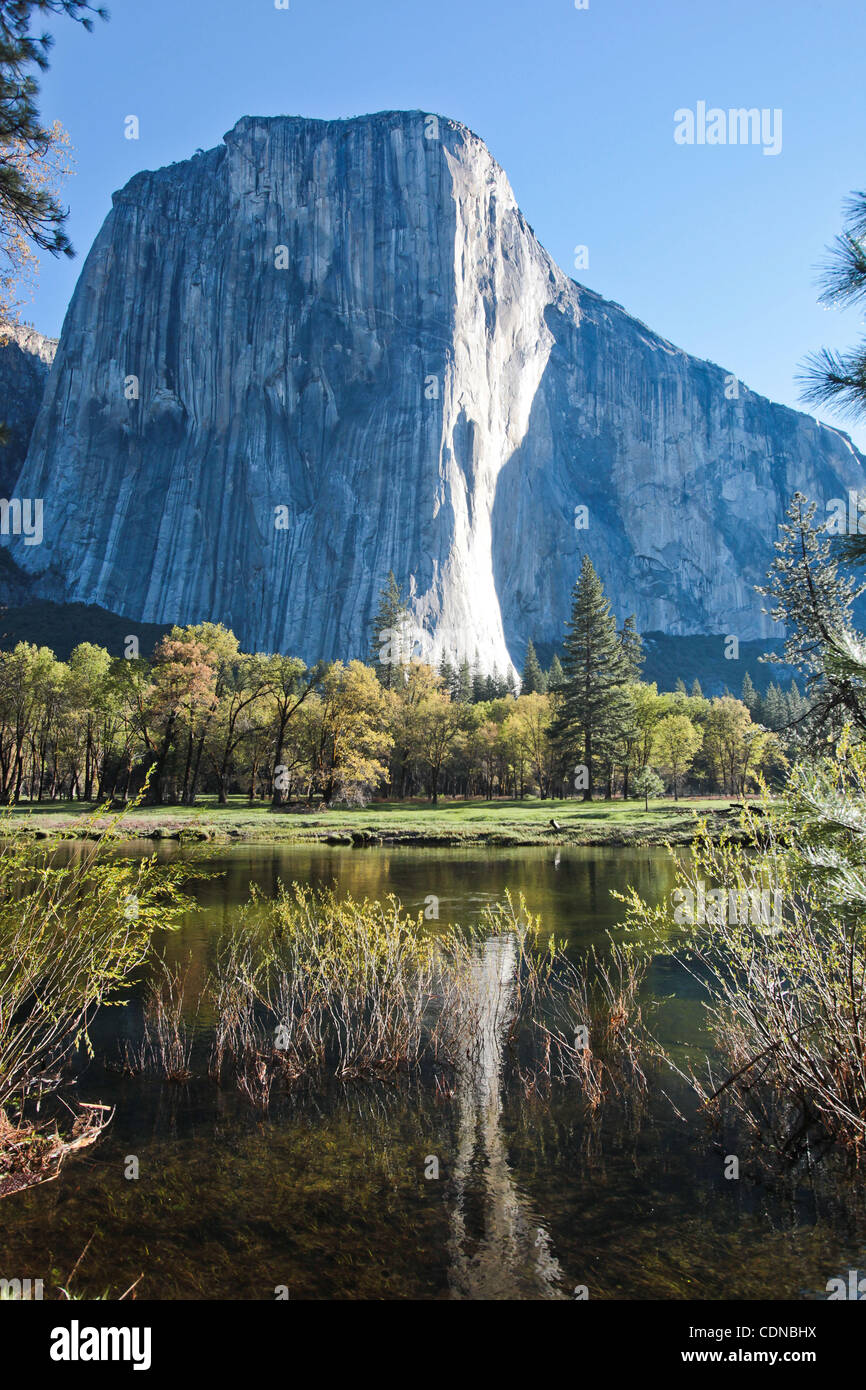 May 19, 2011 - Yosemite, California, U.S. - The famed El Capitan in ...