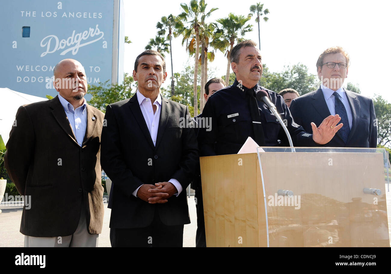 Lapd Chief Charlie Beck High Resolution Stock Photography and Images ...