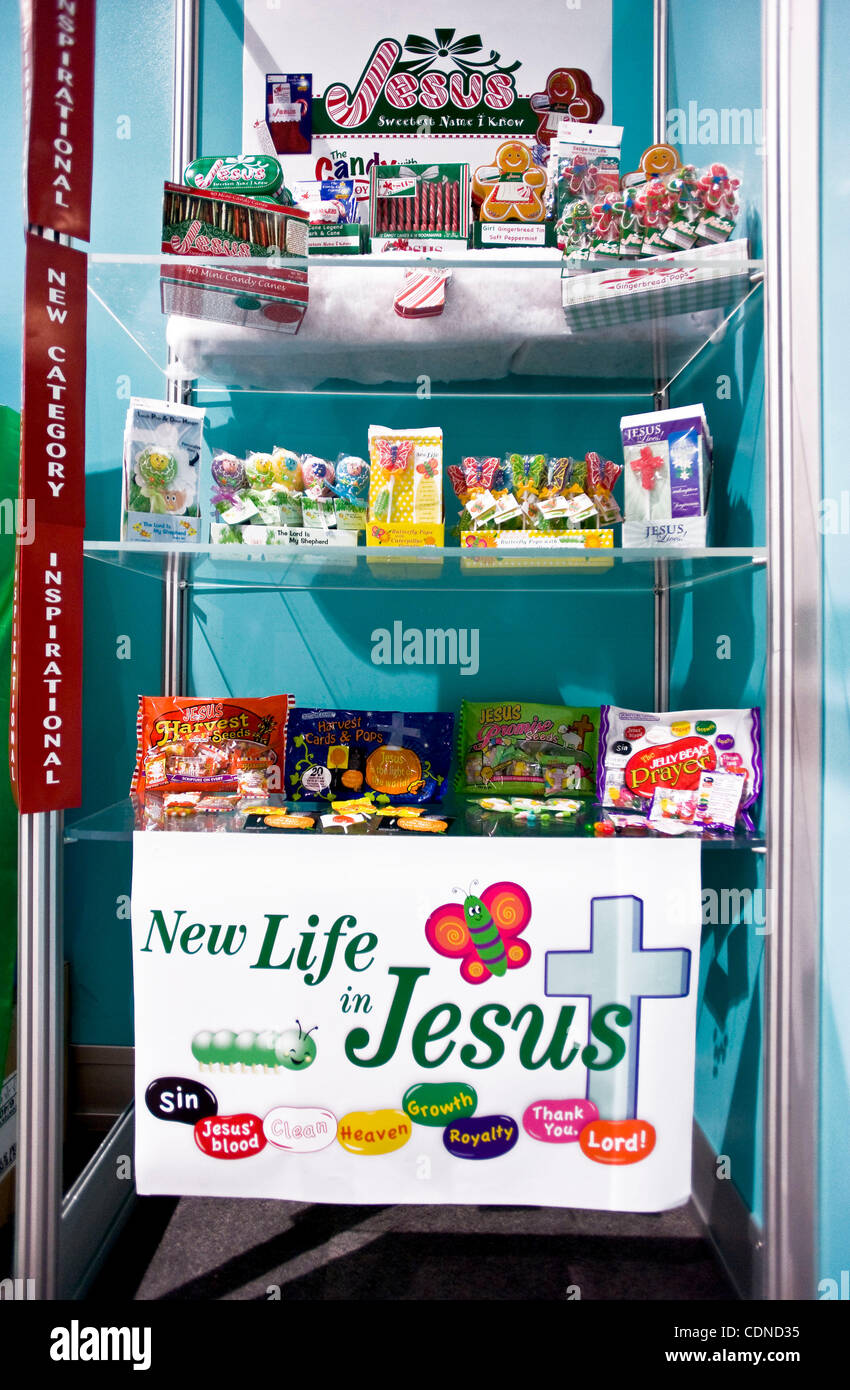 Trade show candy display hi-res stock photography and images - Alamy