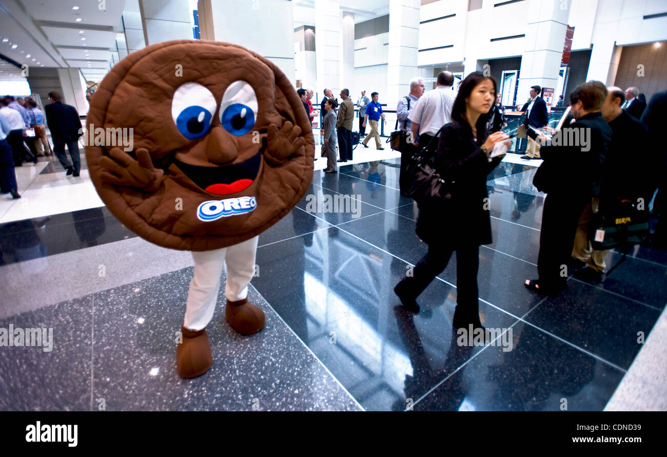 May 24, 2011 - Chicago, IL, USA - The Oreo cookie mascot at the 2011 ...