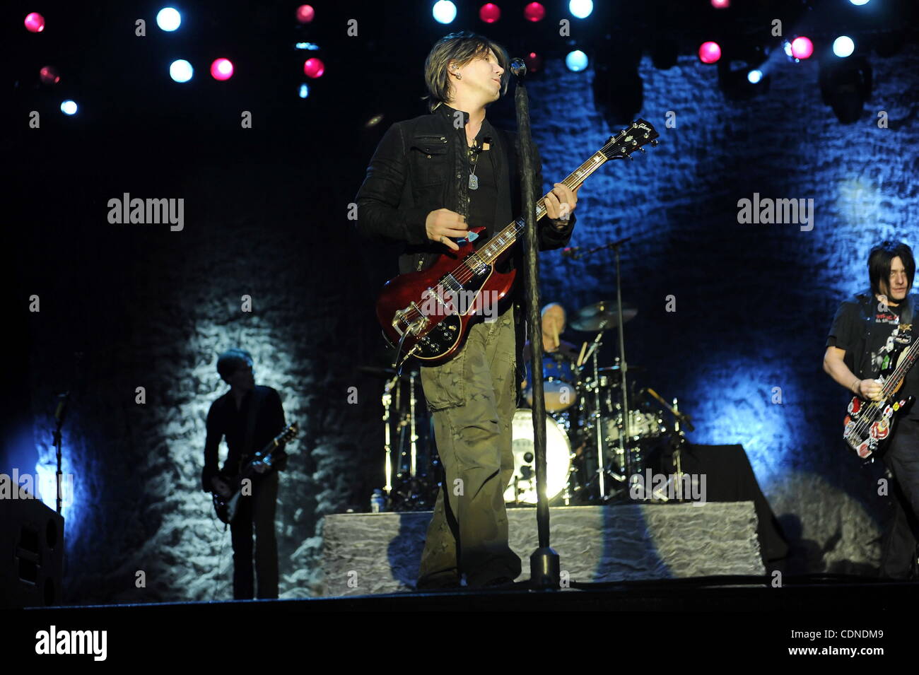 John Rzeznik, lead singer/guitarist and the Goo Goo Dolls performed a ...