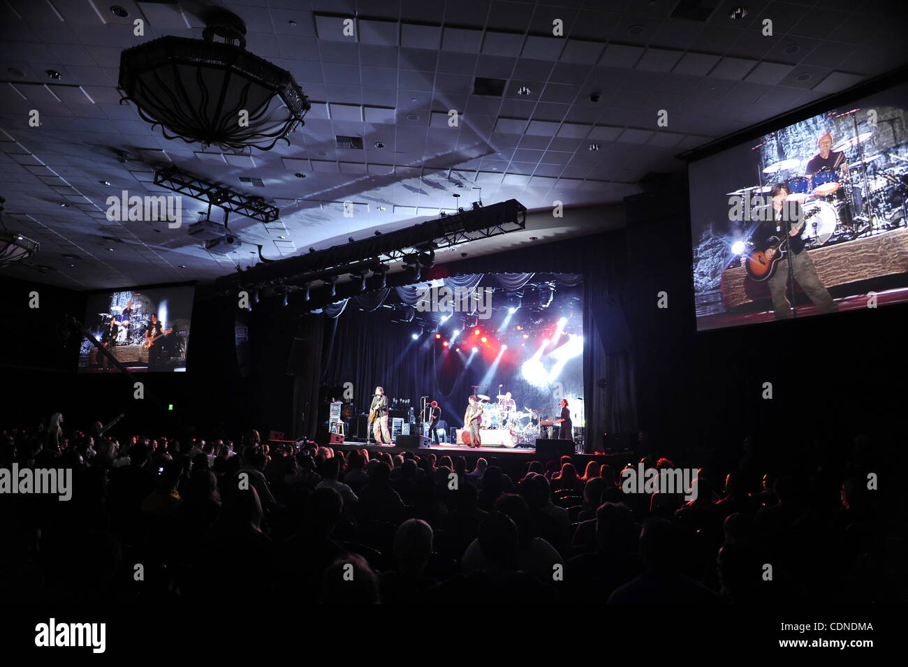 John Rzeznik, lead singer/guitarist and the Goo Goo Dolls performed a ...