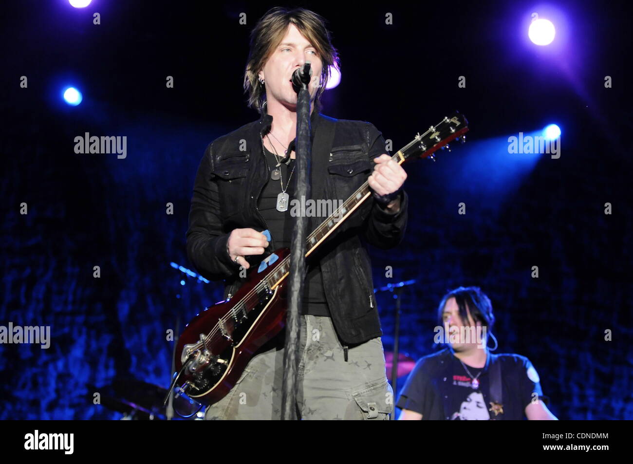 John Rzeznik, lead singer/guitarist and the Goo Goo Dolls performed a ...