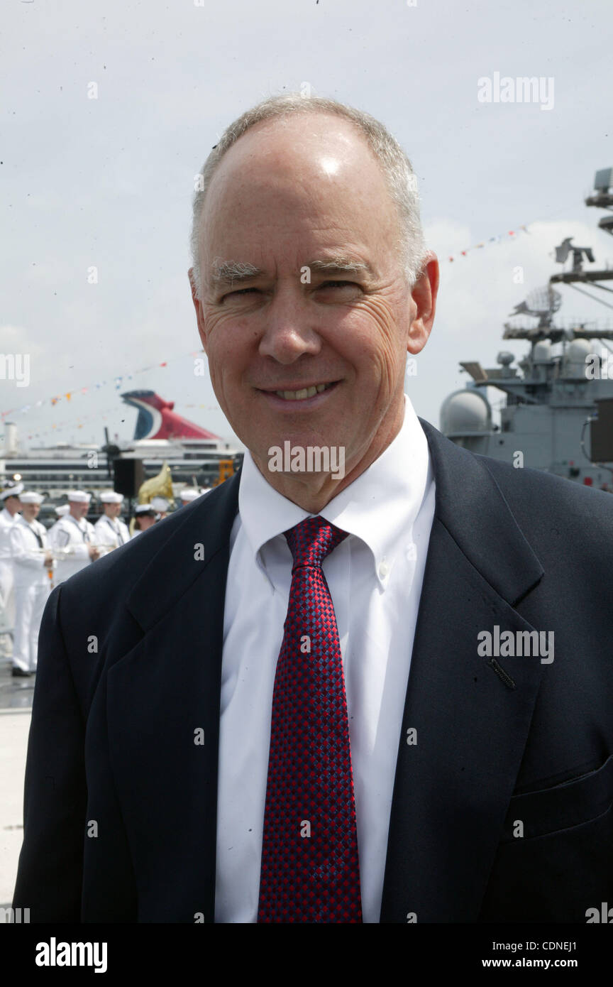 New york mets general manager sandy alderson hi-res stock photography ...