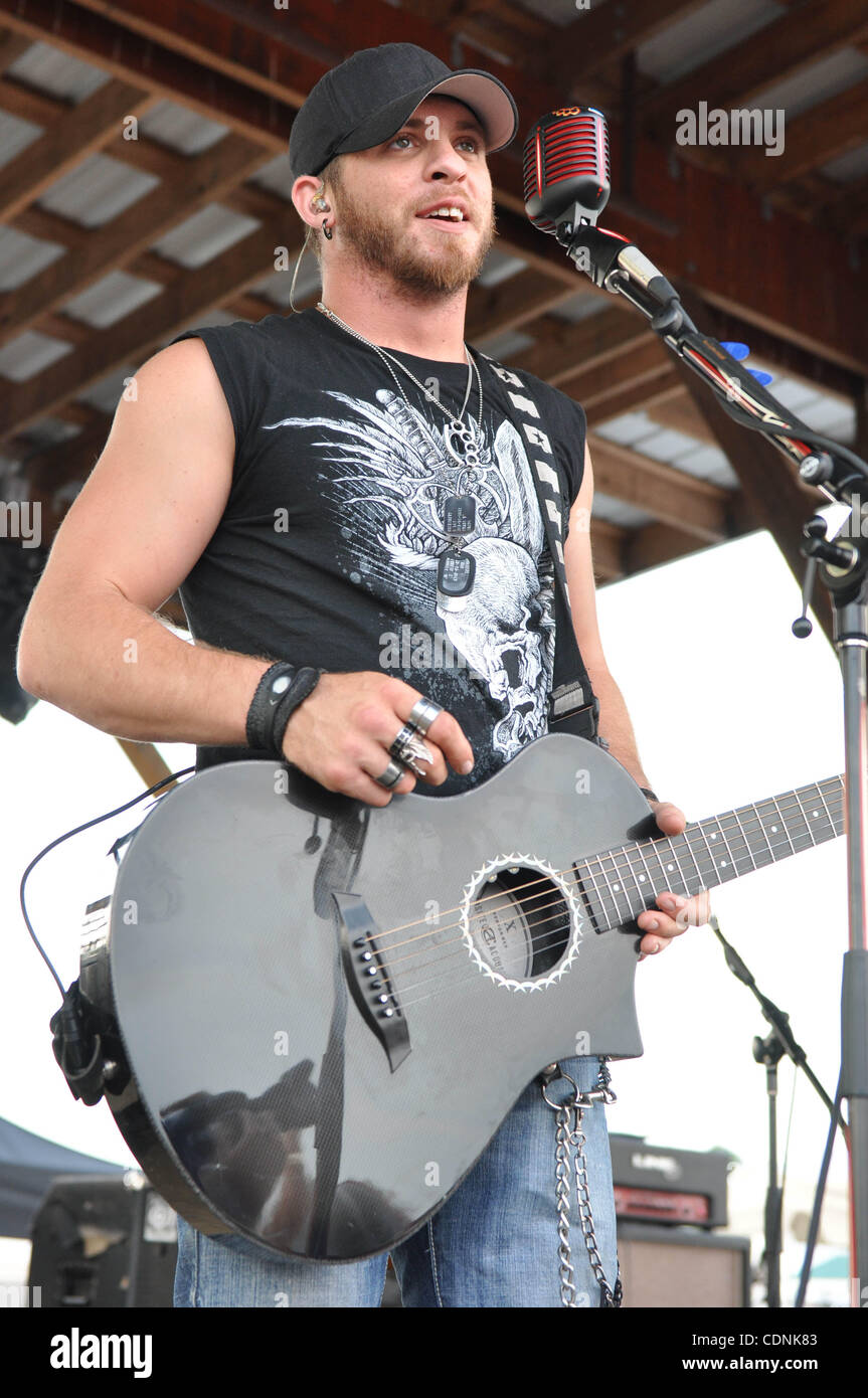 June 16, 2011 - Roanoke Rapids, North Carolina, U.S. - Singer BRANTLEY ...