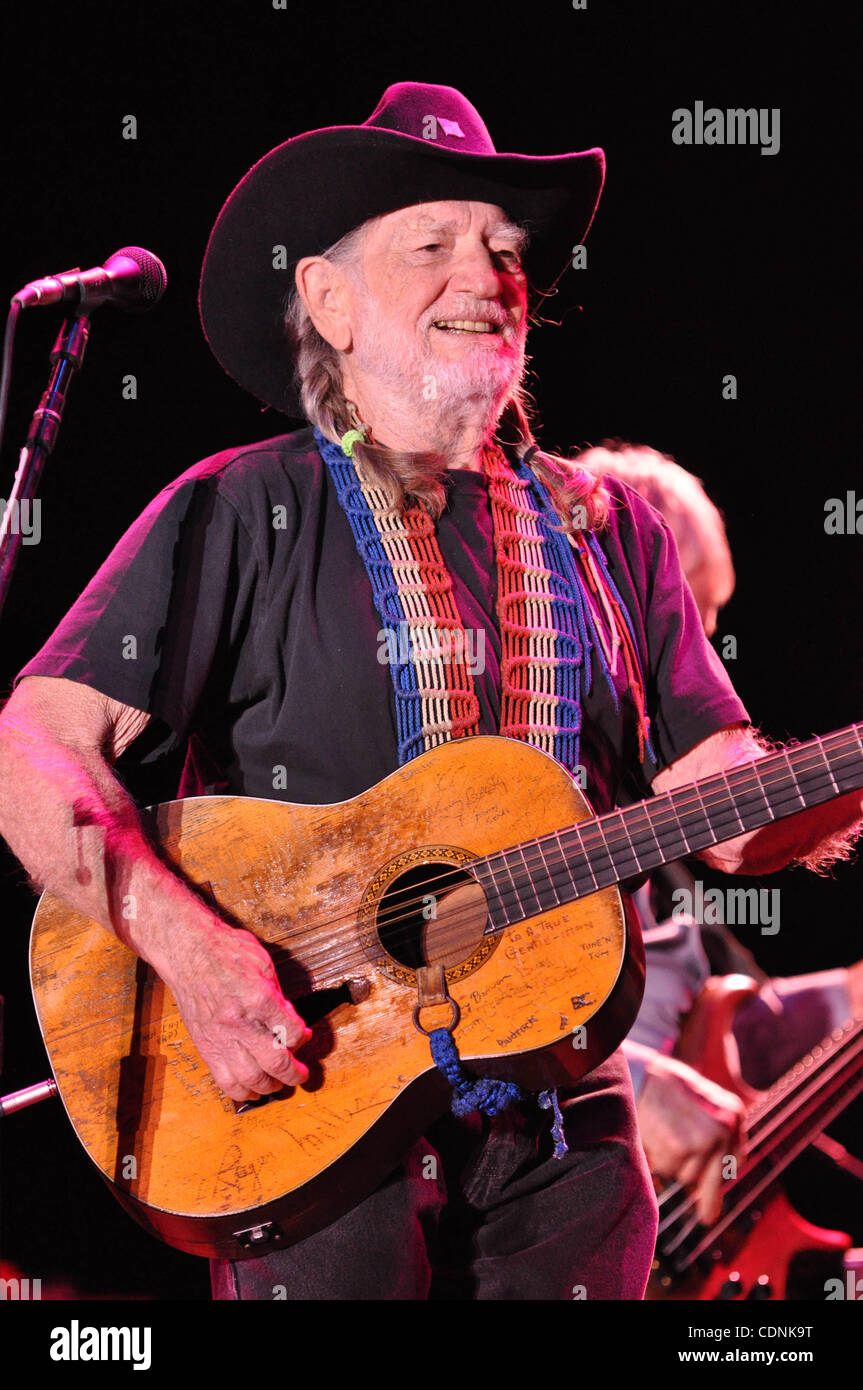 June 16, 2011 - Roanoke Rapids, North Carolina, U.S. - Singer WILLIE ...