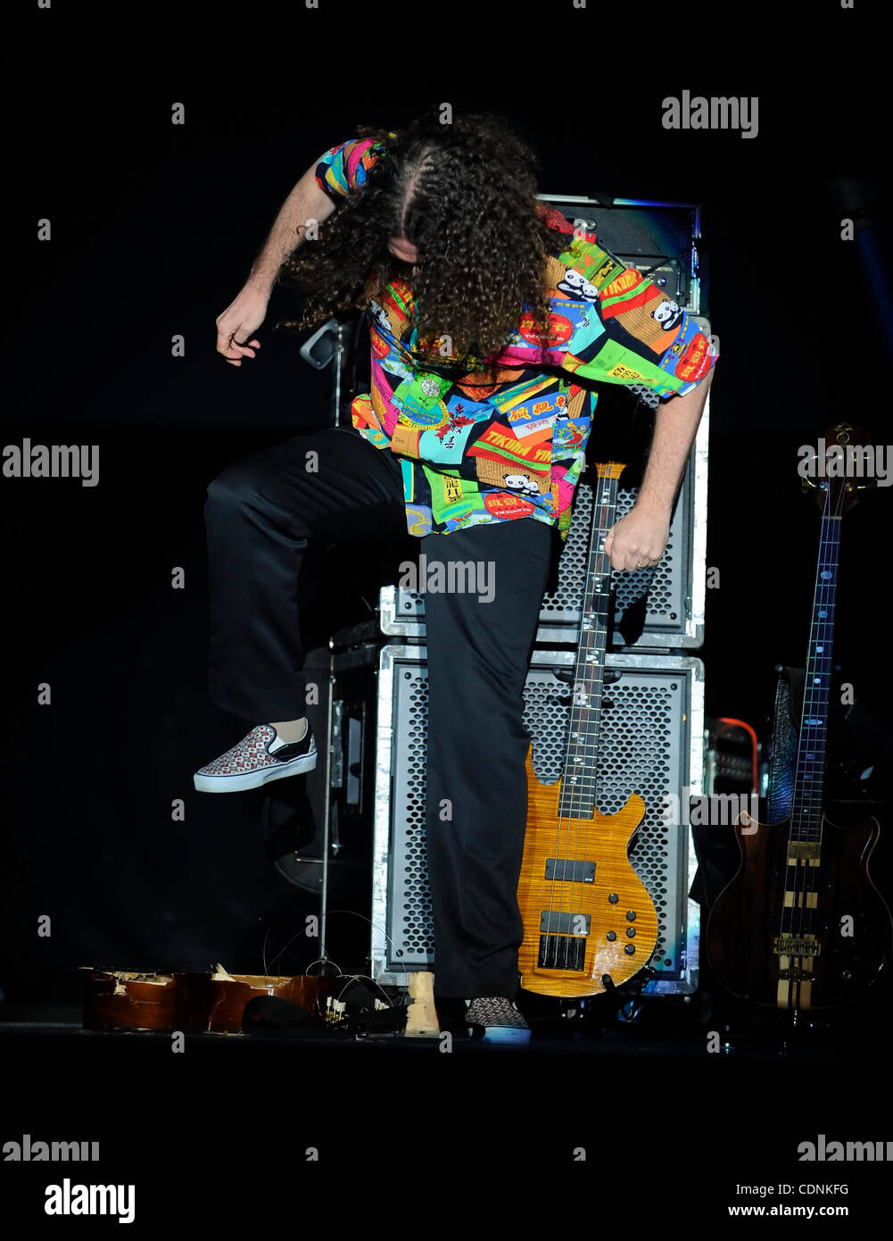 The weird al show hi-res stock photography and images - Alamy