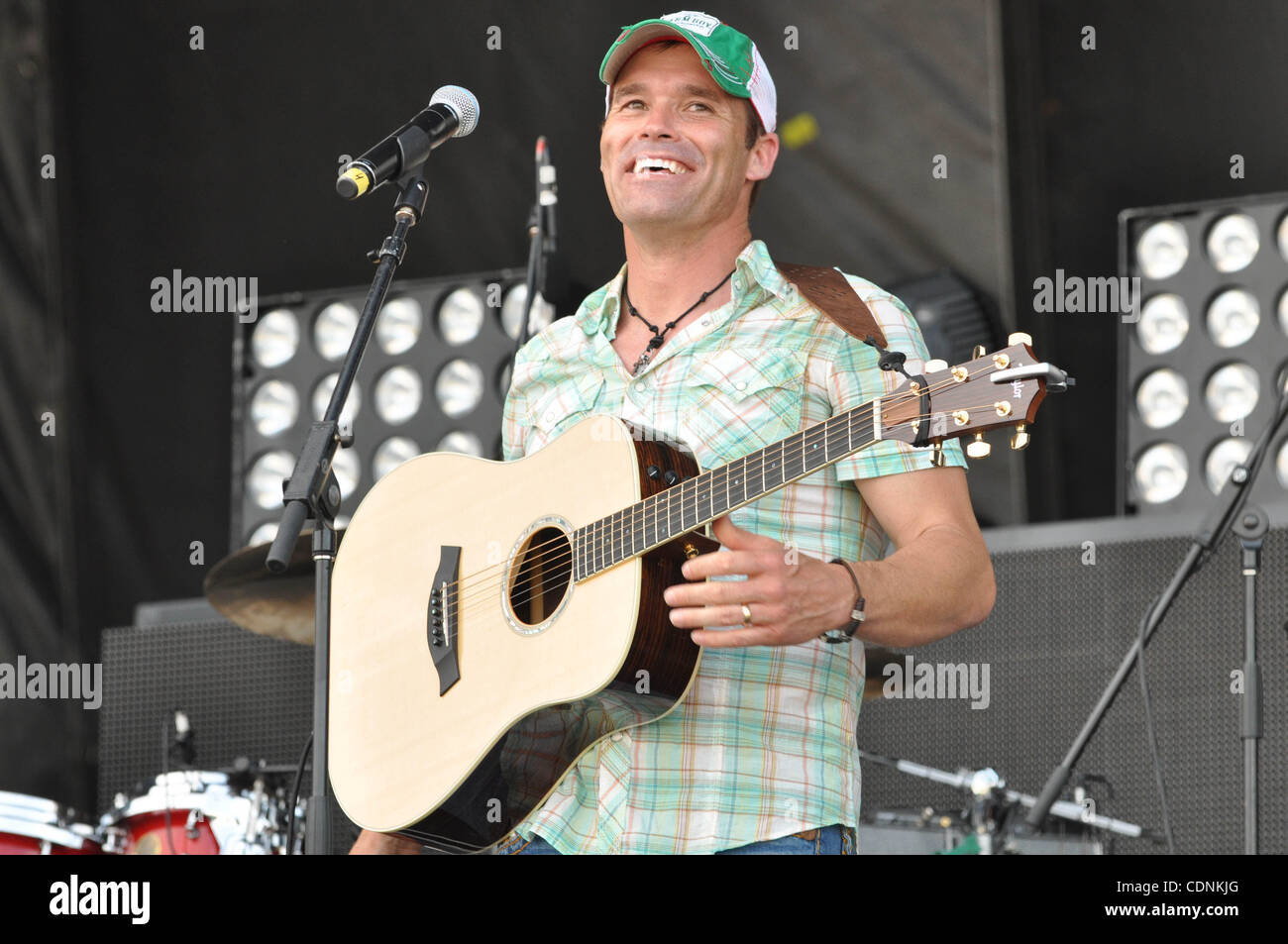 June 17, 2011 - Roanoke Rapids, North Carolina, USA Singer JAMES WESLEY ...
