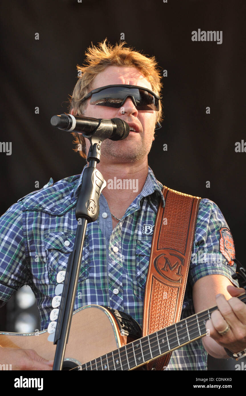 June 17, 2011 - Roanoke Rapids, North Carolina, USA Singer CRAIG MORGAN ...