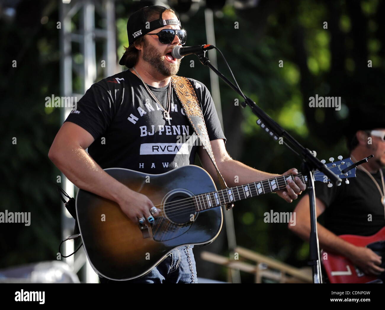 Country music recording artist Randy Houser played a live concert ...