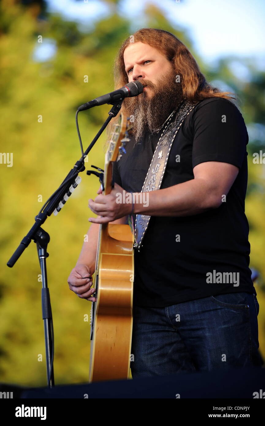 Country music recording artist Jamey Johnson played a live concert ...